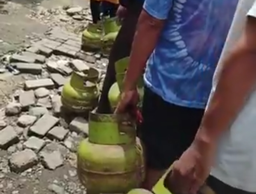 Warga Pamulang Meninggal Dunia Usai Antre Gas LPG 3 Kg Selama Dua Jam ...