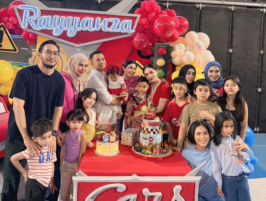 Rayyanza Rayakan Ultah ke-3 dengan Tema Cars yang Meriah - LIDIK ID